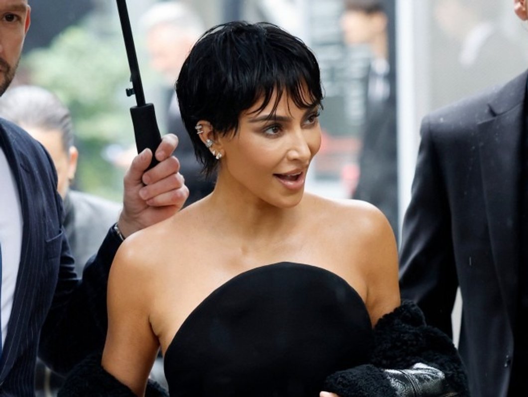 Kim Kardashian shows up to Paris fashion show with a pixie cut