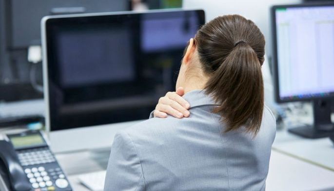 LIST: Doctor gives tips for office-related pains