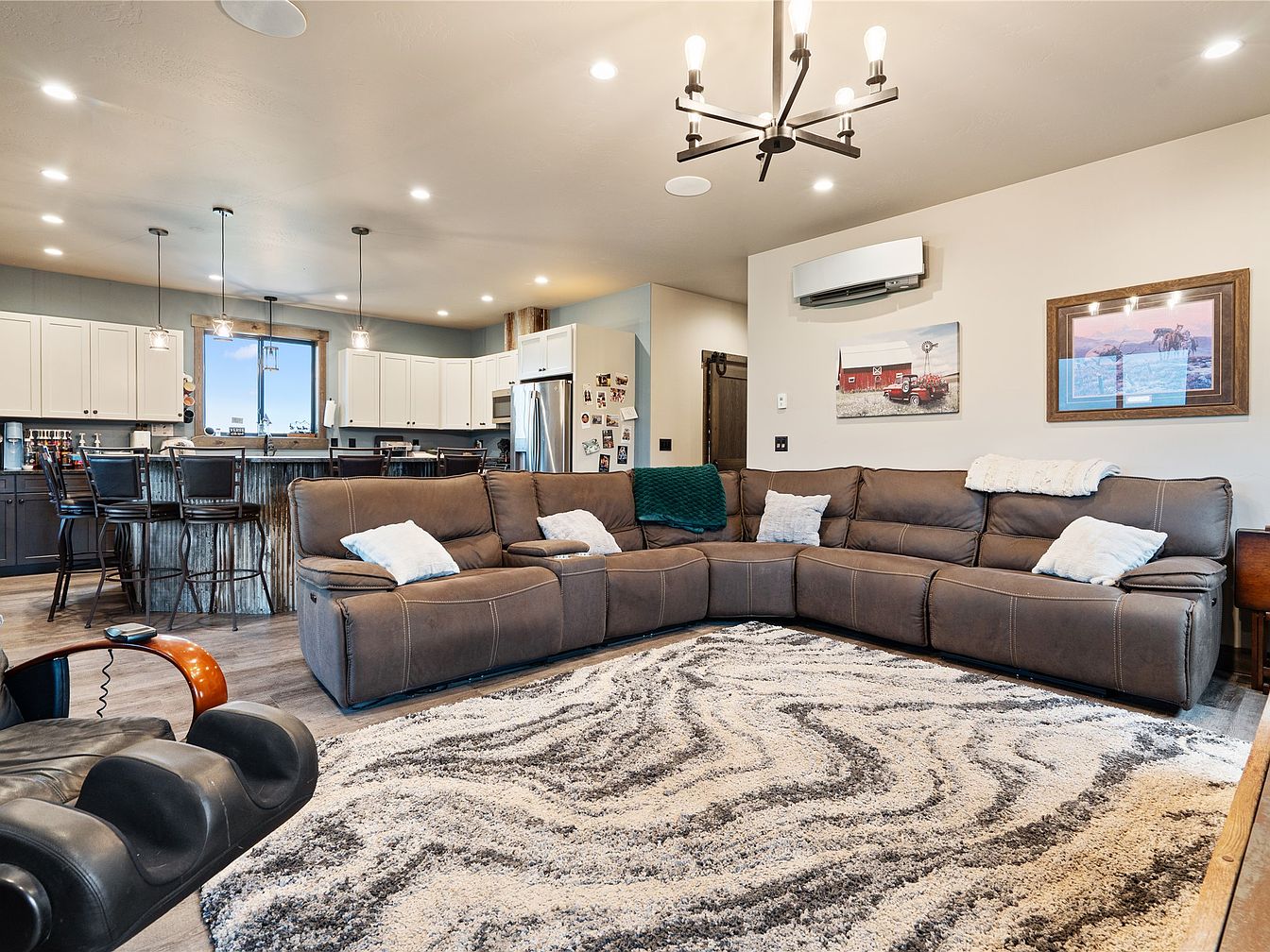 Contemporary Luxe Barndominium in Montana: 3 Bedrooms, Panoramic ...