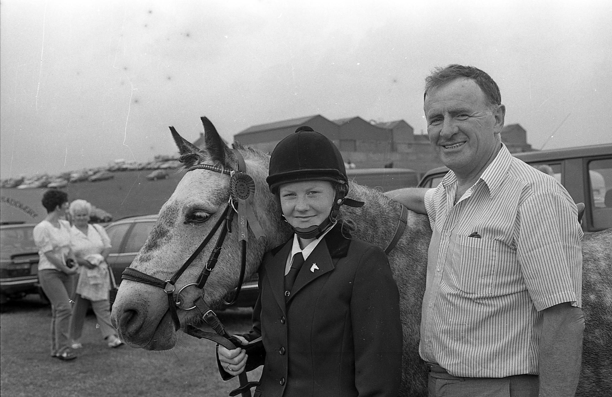 RUAS muster at Balmoral for eight autumn sale of pedigree cows (1930)