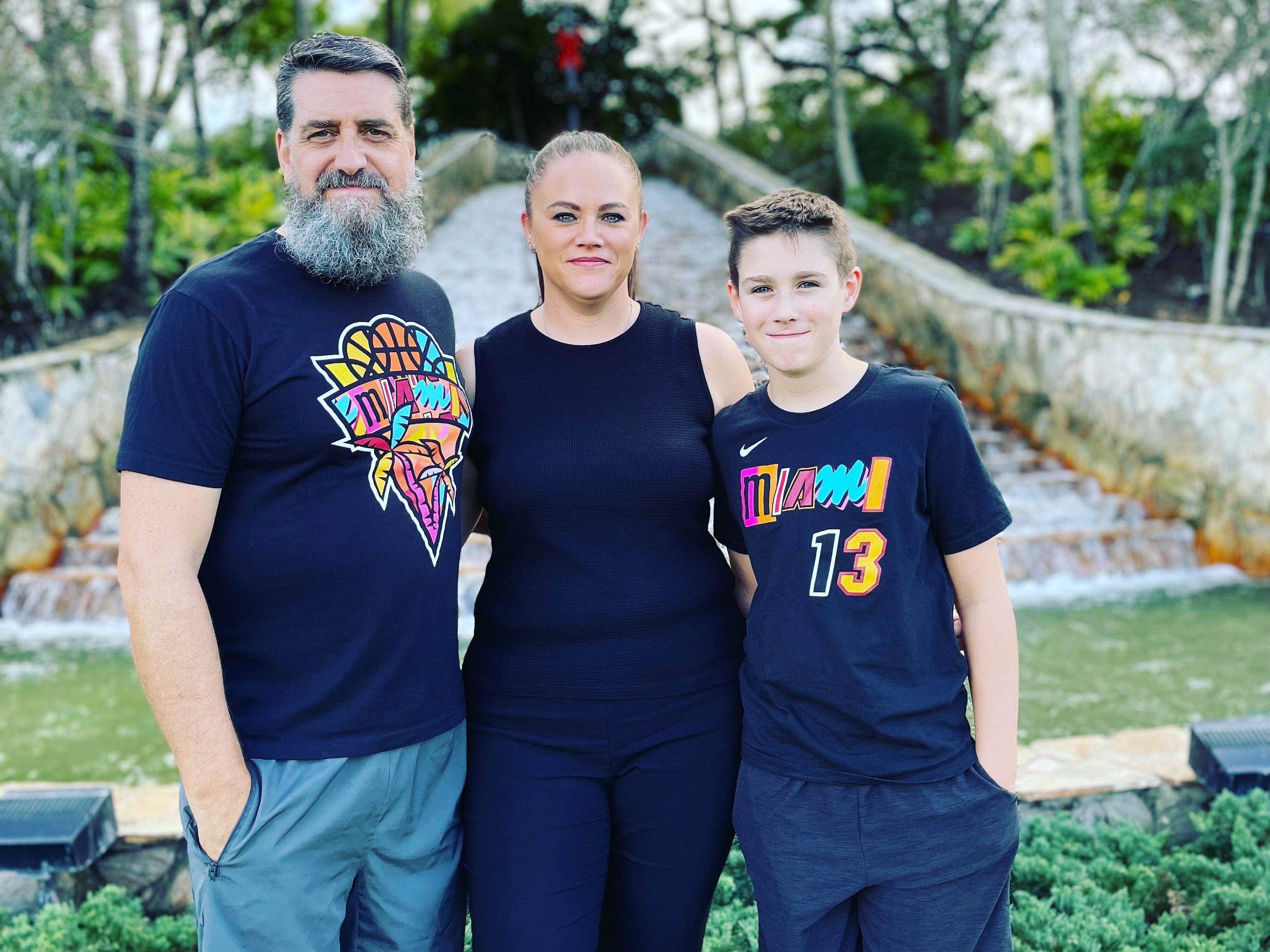 My family of 3 moved from the UK to the US. I'm lonely and worry about ...