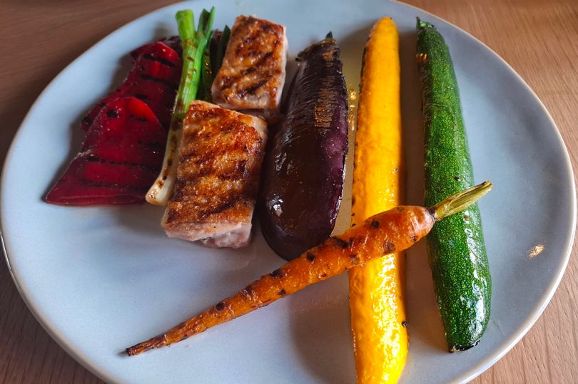 I tried posh restaurant at luxury resort that allows you to eat a rainbow
