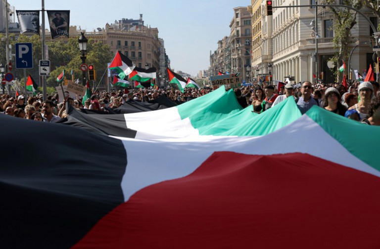 Israëlisch-Palestijns conflict - Tienduizenden betogen in Barcelona uit ...