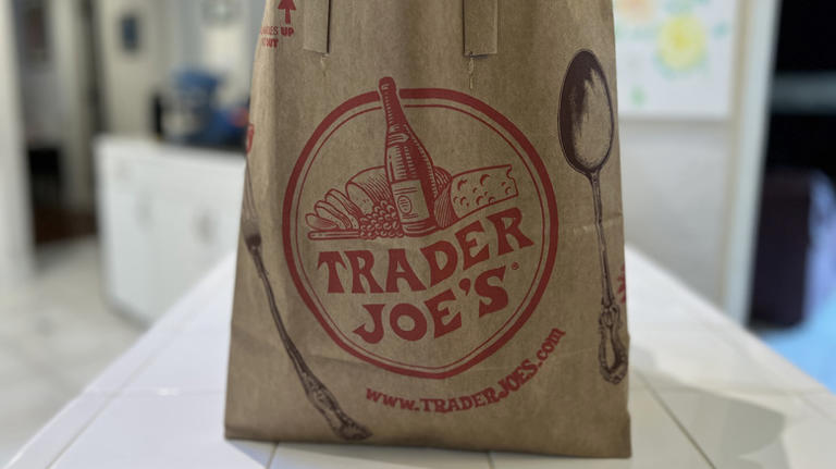 The 3-Ingredient Trader Joe's No-Fuss Dinner You'll Want More Of