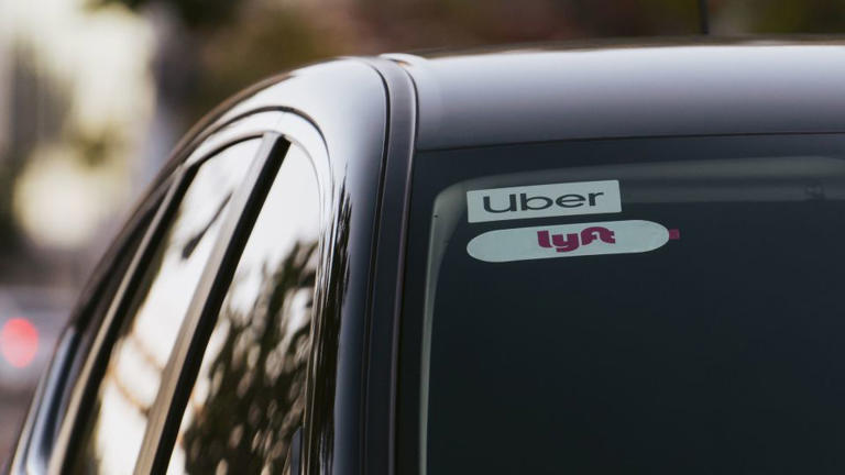 Uber and Lyft drivers in California win the right to unionize
