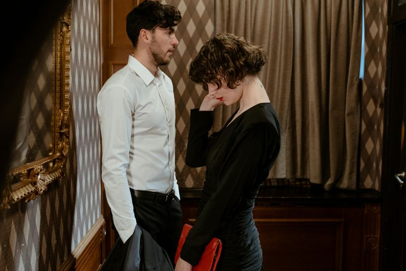 12 Clear Signs He Likes You But Is Afraid to Make a Move