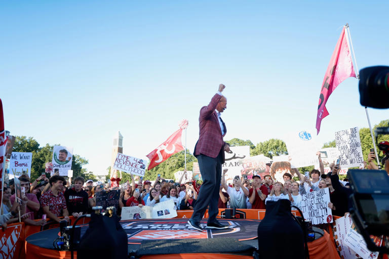 Alabama signing day live updates: Latest news, recruiting rankings