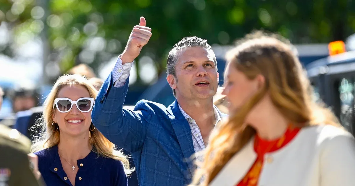 Váratlanul kirúgta Pete Hegseth az amerikai haditengerészet vezérkari ...