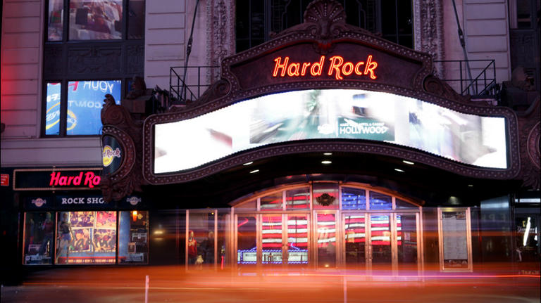 WWF New York: Why Fans Still Miss The Wild WWE Restaurant Era