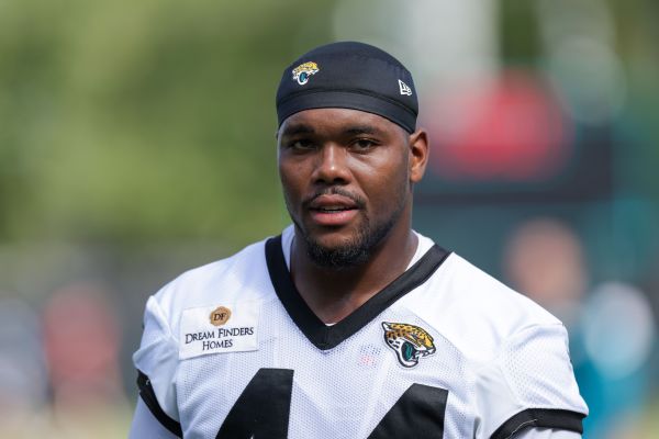 Jaguars defensive end Travon Walker out vs. Titans