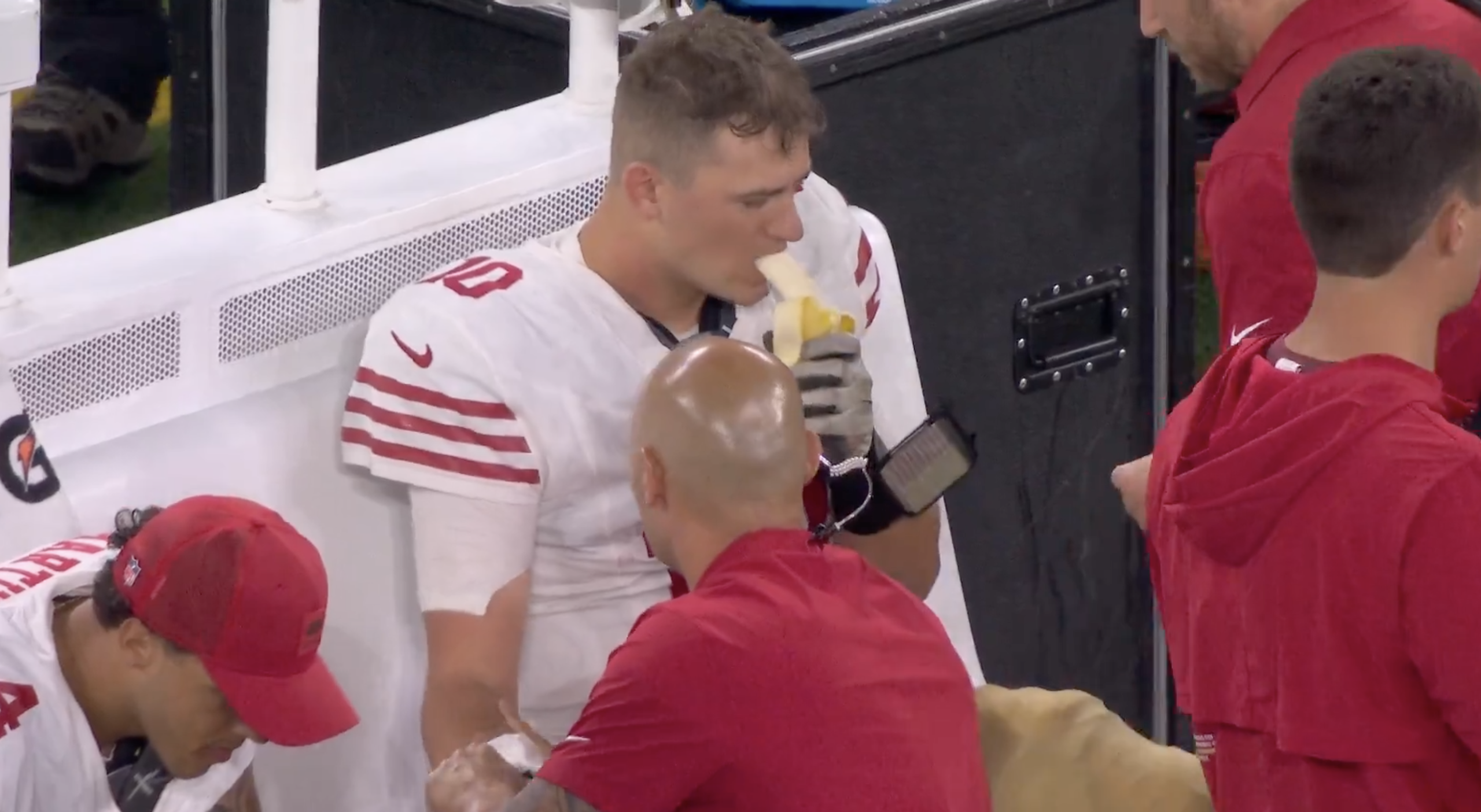 Mac Jones insists he did not eat 11 bananas during Thursday Night Football