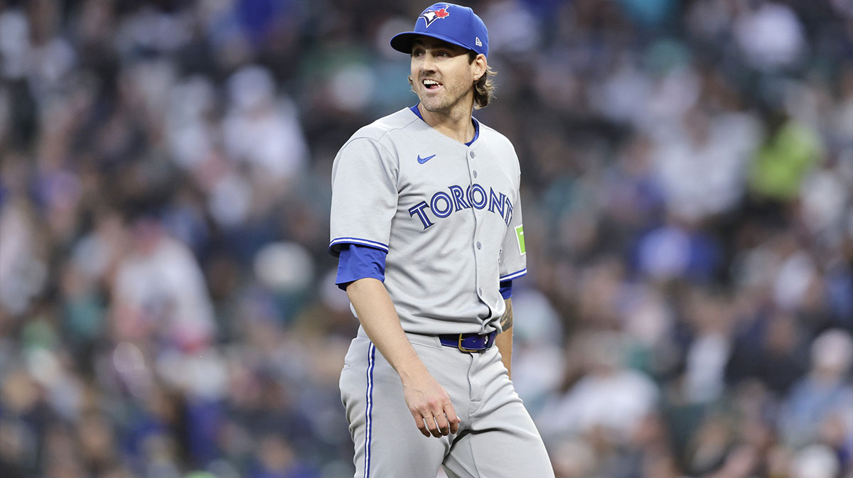 Blue Jays pitcher Kevin Gausman reveals when Toronto will walk Aaron Judge