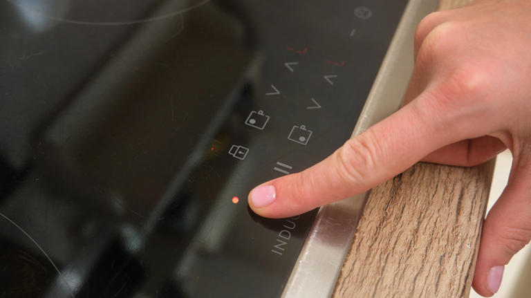 The Induction Stovetop Cleaning Tip That Helps Keep It Looking Good As New