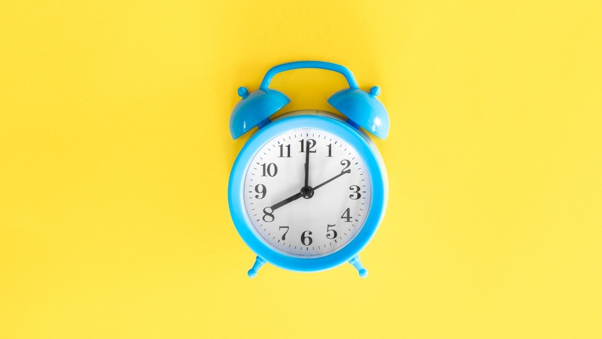 When Exactly Do You "Fall Back" and Claim Your Extra Hour of Sleep in 2025?