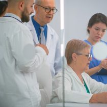 Día de la Medicina del Trabajo: primeros especialistas reconocidos por ...