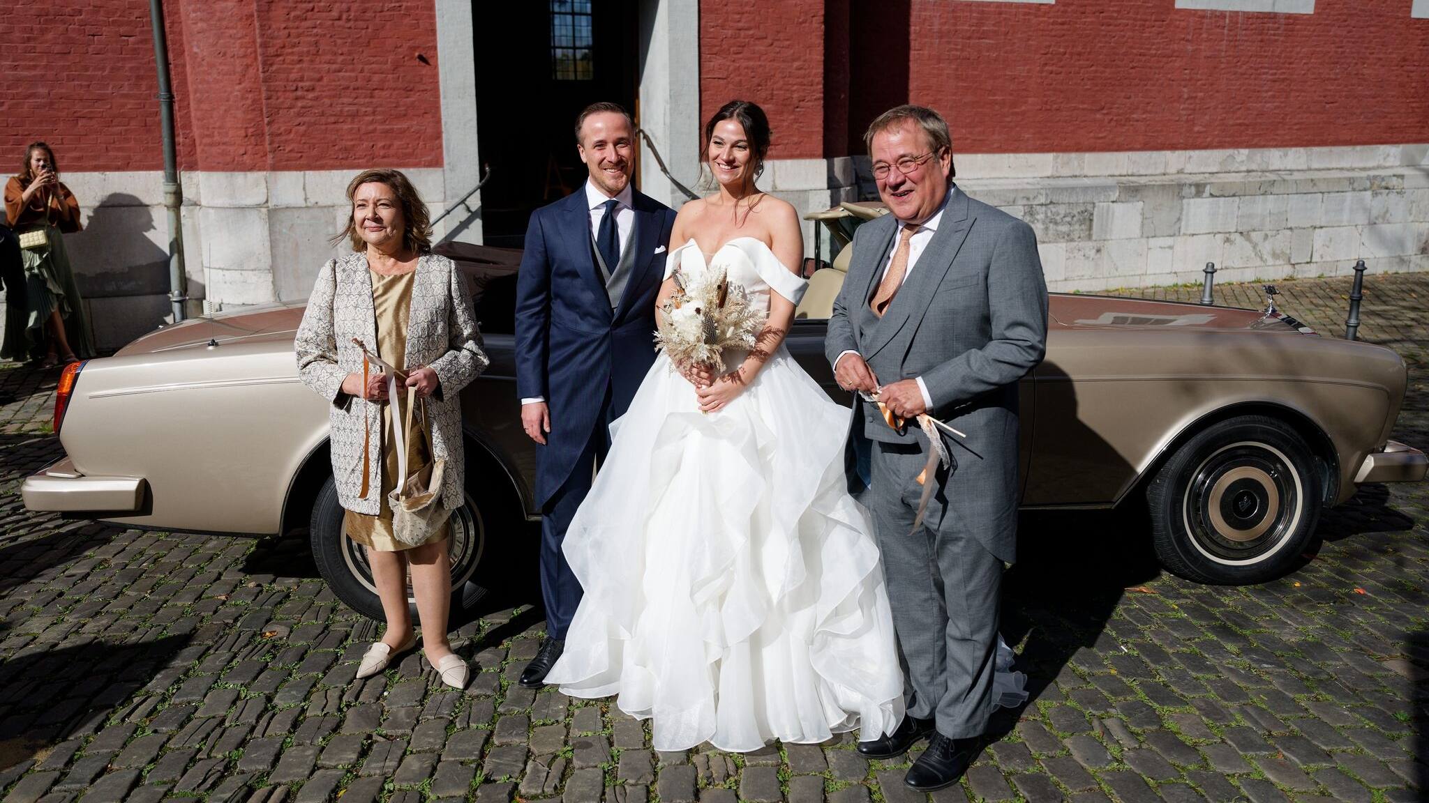 Joe Laschet und seine Freundin Andrea haben geheiratet