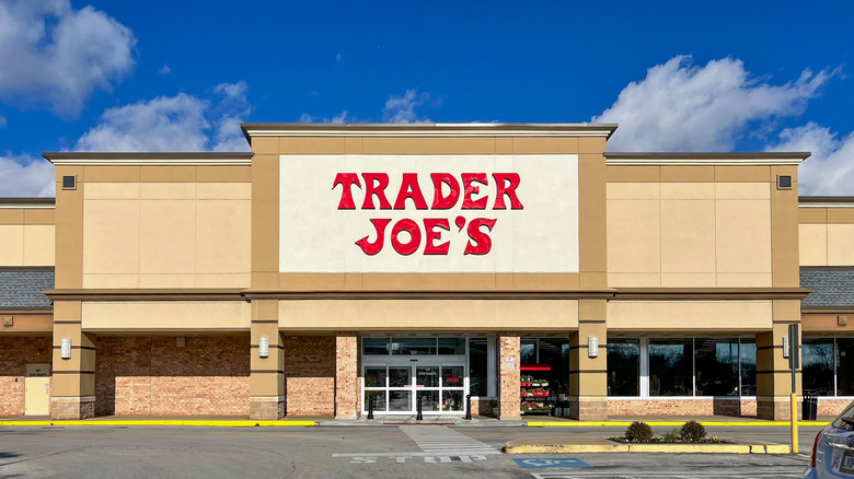 8 Things Trader Joe's Does Better Than Costco