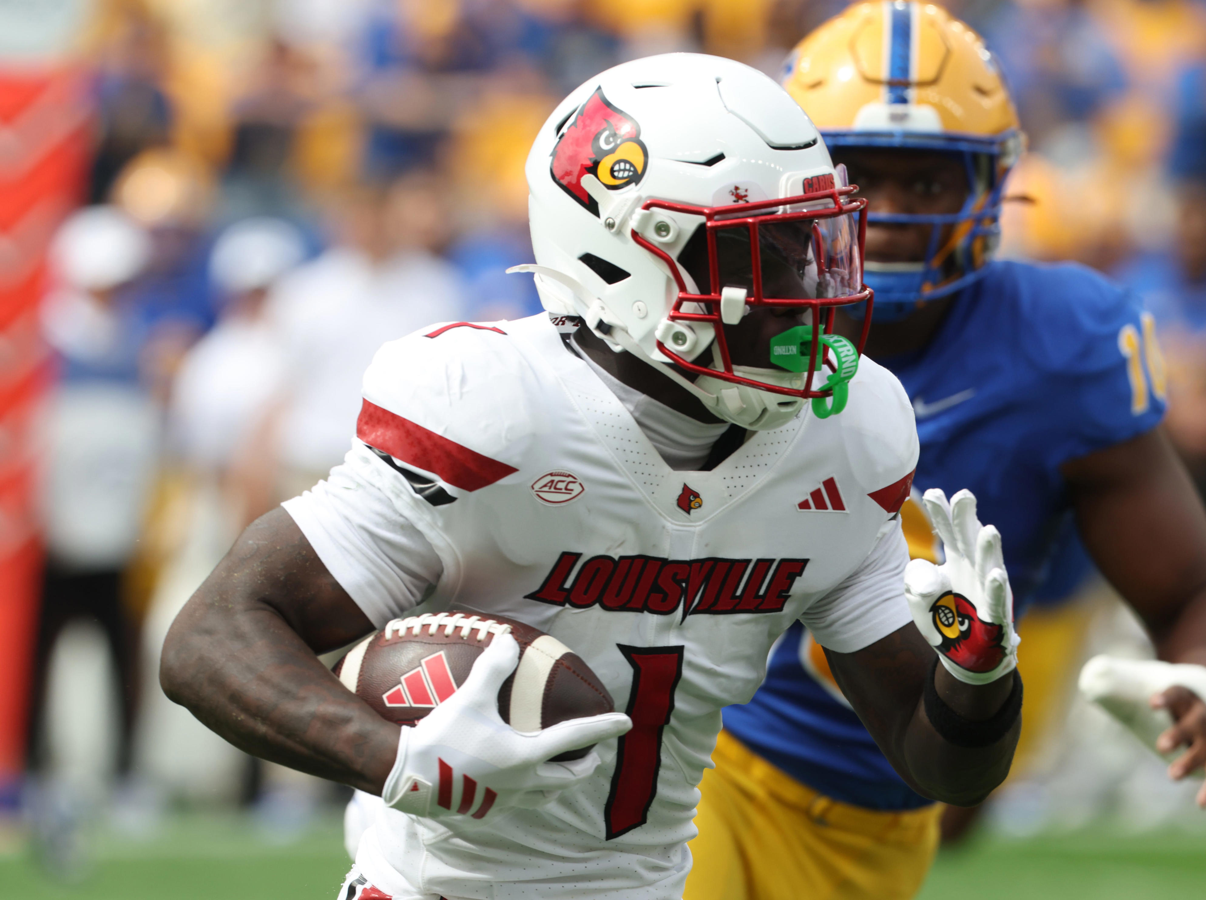 Louisville star running back Isaac Brown to enter transfer portal