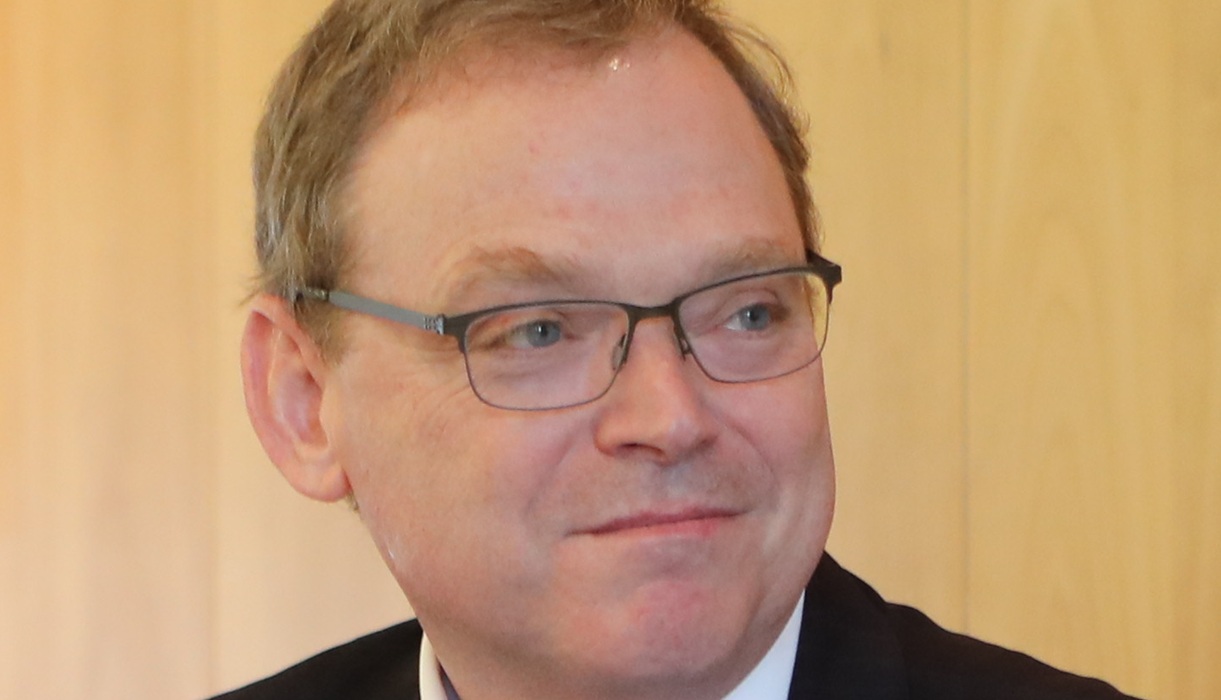 Trump economic advisor slammed for saying US consumers "last of our ...