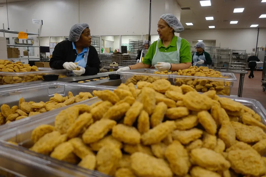 Popular School Cafeteria Foods We All Ate