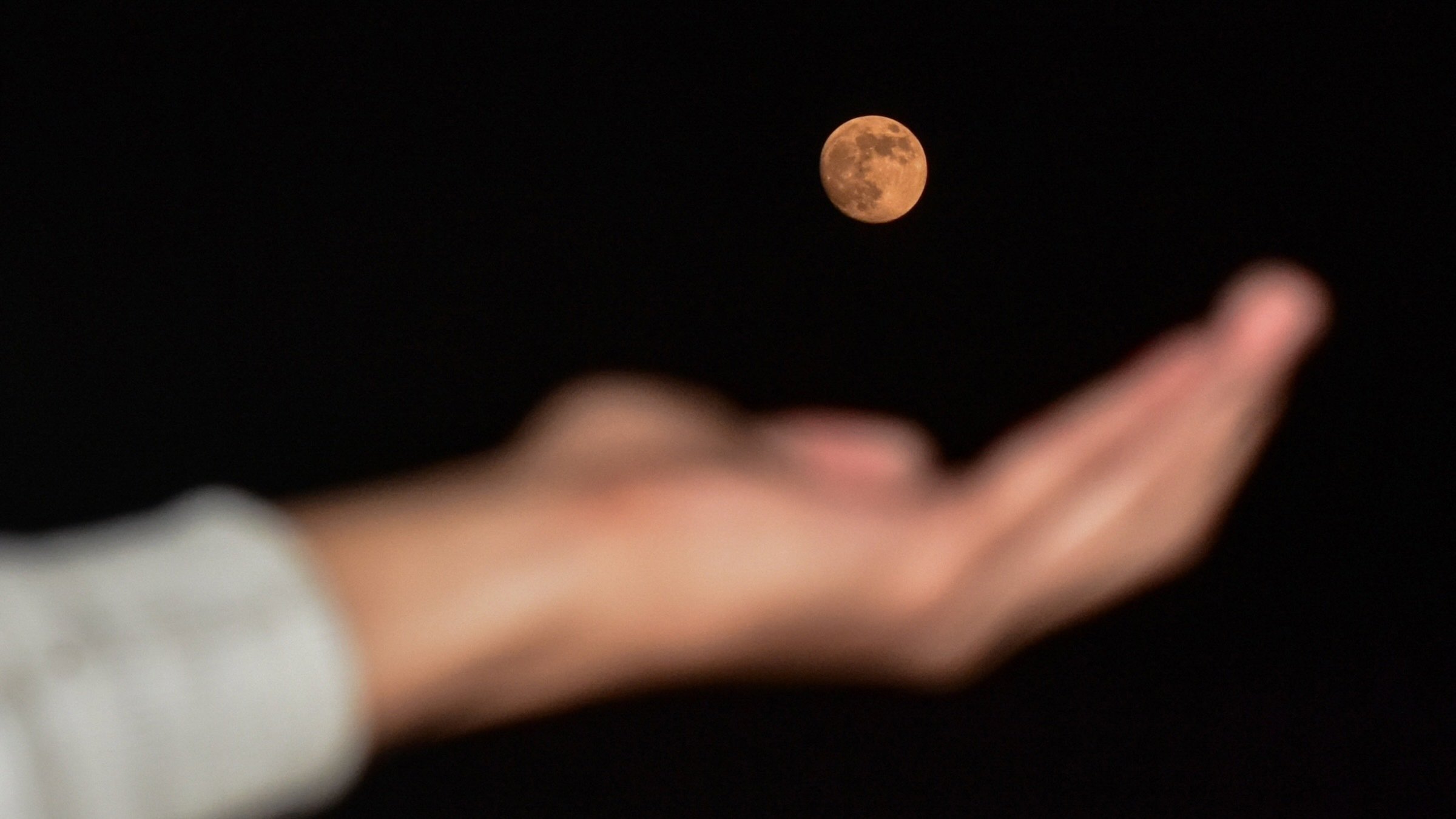 October full moon 2025: When is the supermoon, and what is it called?