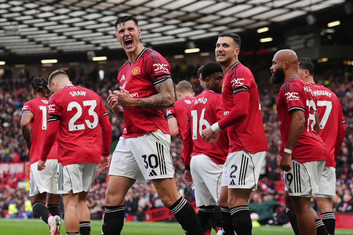 Man United v Sunderland live: Sesko strikes and handed VAR reprieve as ...