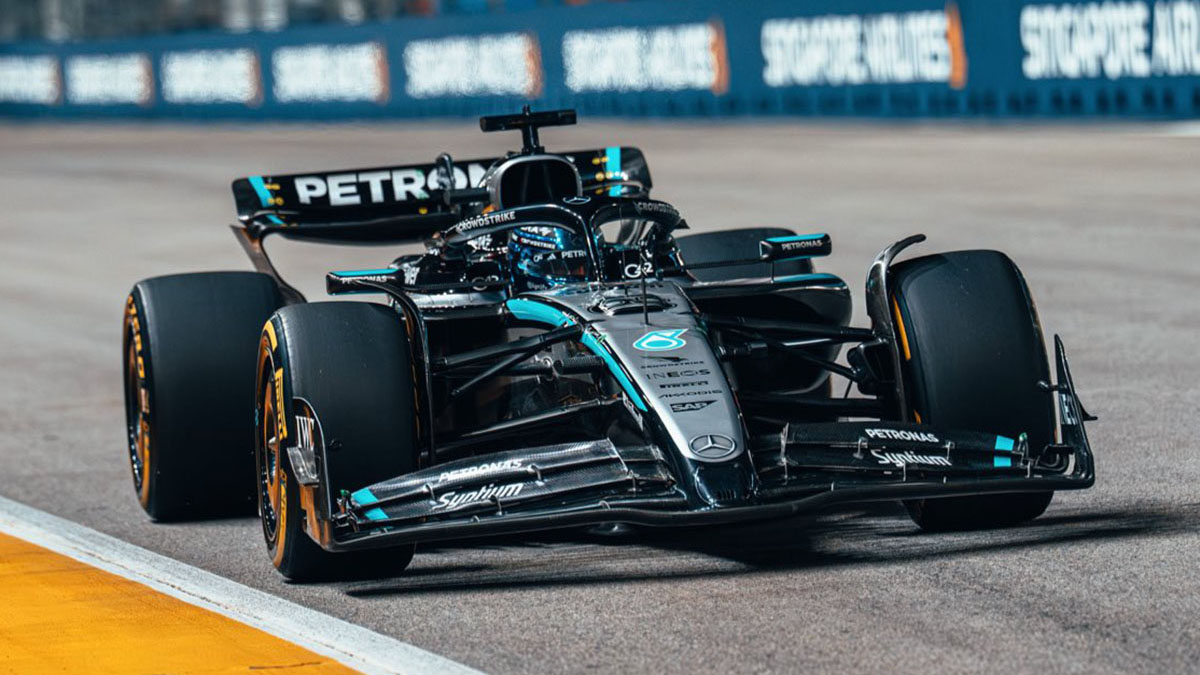 Mercedes stark in Singapur