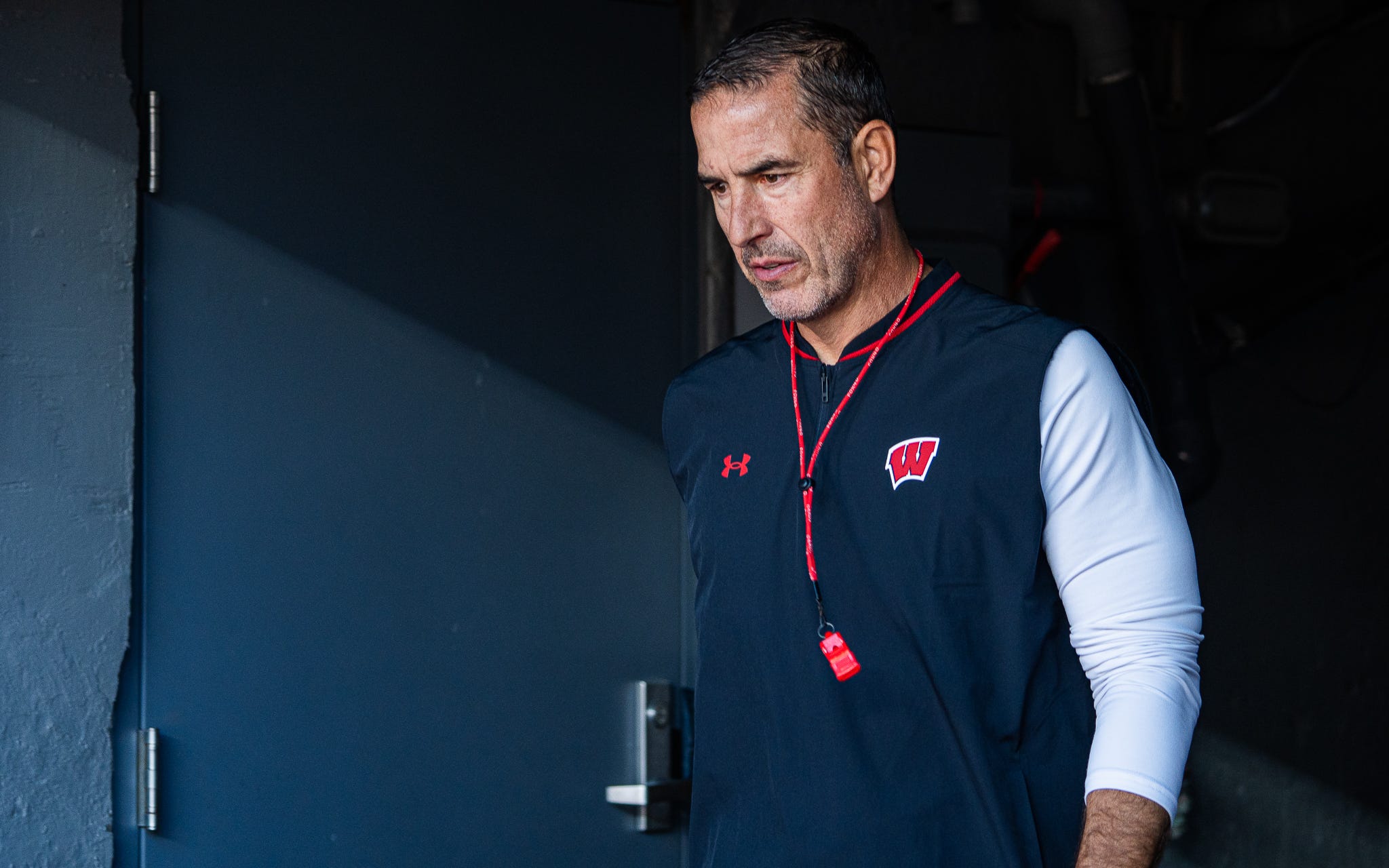 Luke Fickell waves the white flag on gig at Wisconsin, surrenders to ...