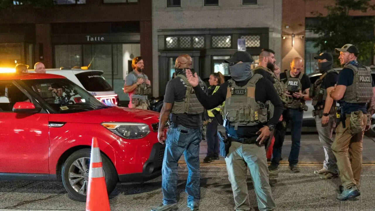 Brighton Park Shooting: Federal Agents Ambushed During Chicago ...