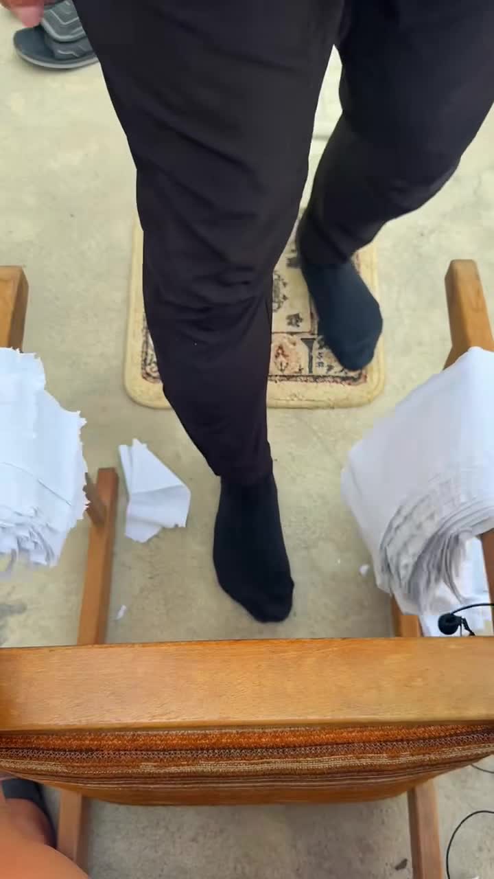 How much weight can toilet paper hold? - Satisfying videos