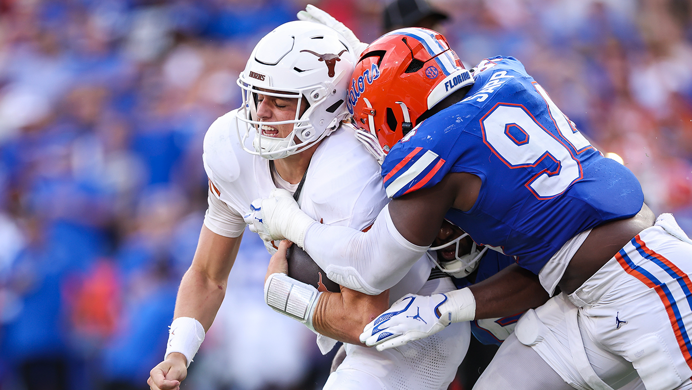 Texas fails to live up to lofty hype: Offensive shortcomings plague ...