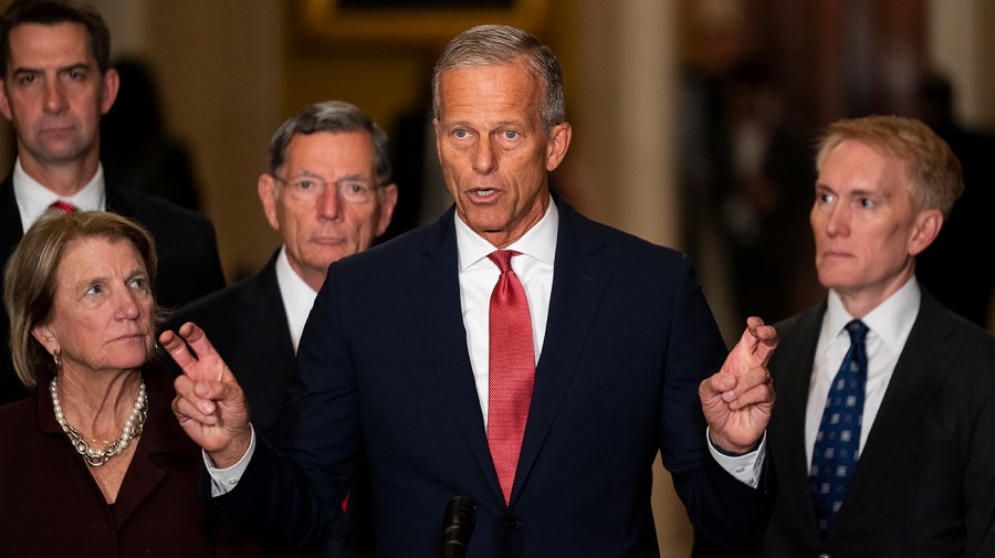 5 Senate Democrats the GOP is trying to flip on government funding