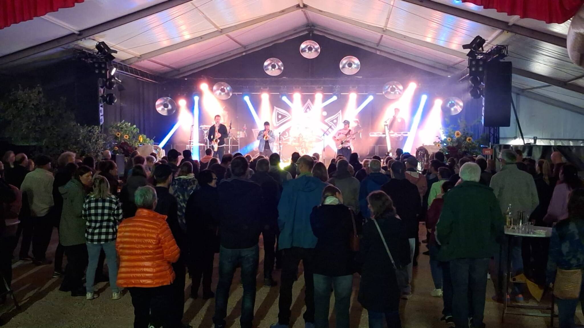 Bettringen: Reinfeiern mit Beats und Bass beim Musikvereinsfest