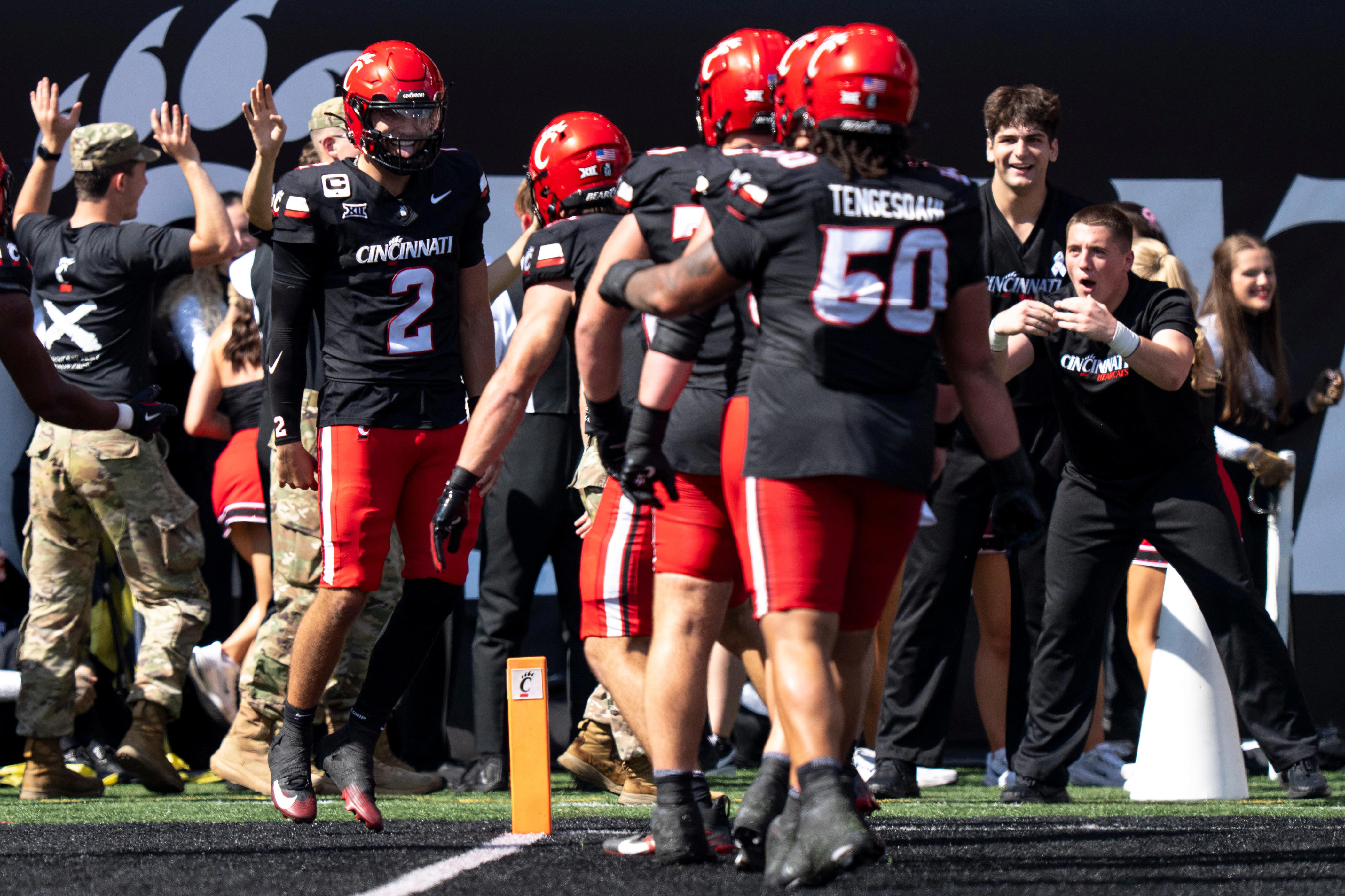 Look: Cincinnati fans storm field after upset win over No. 12 Iowa State