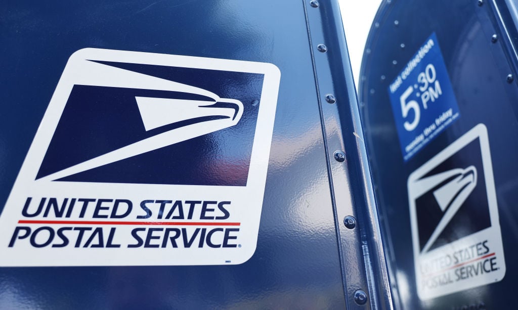 Postal Worker Died In Custody After Officers Mistook His Medical ...