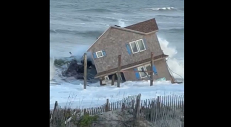 Ninth Outer Banks home collapses into the Atlantic as erosion crisis ...