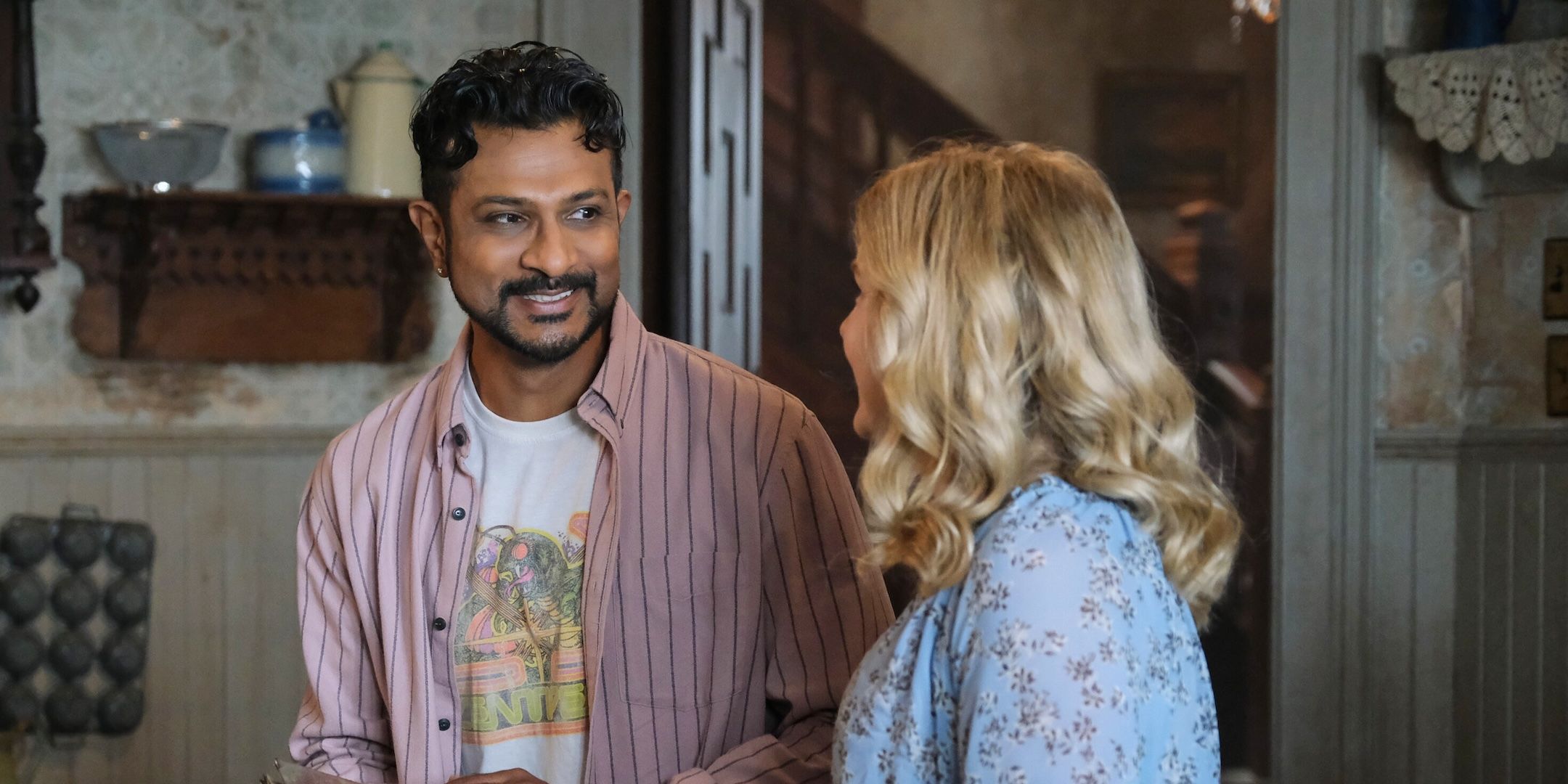 How Jay Could Start Seeing The Spirits In CBS's Ghosts Season 5