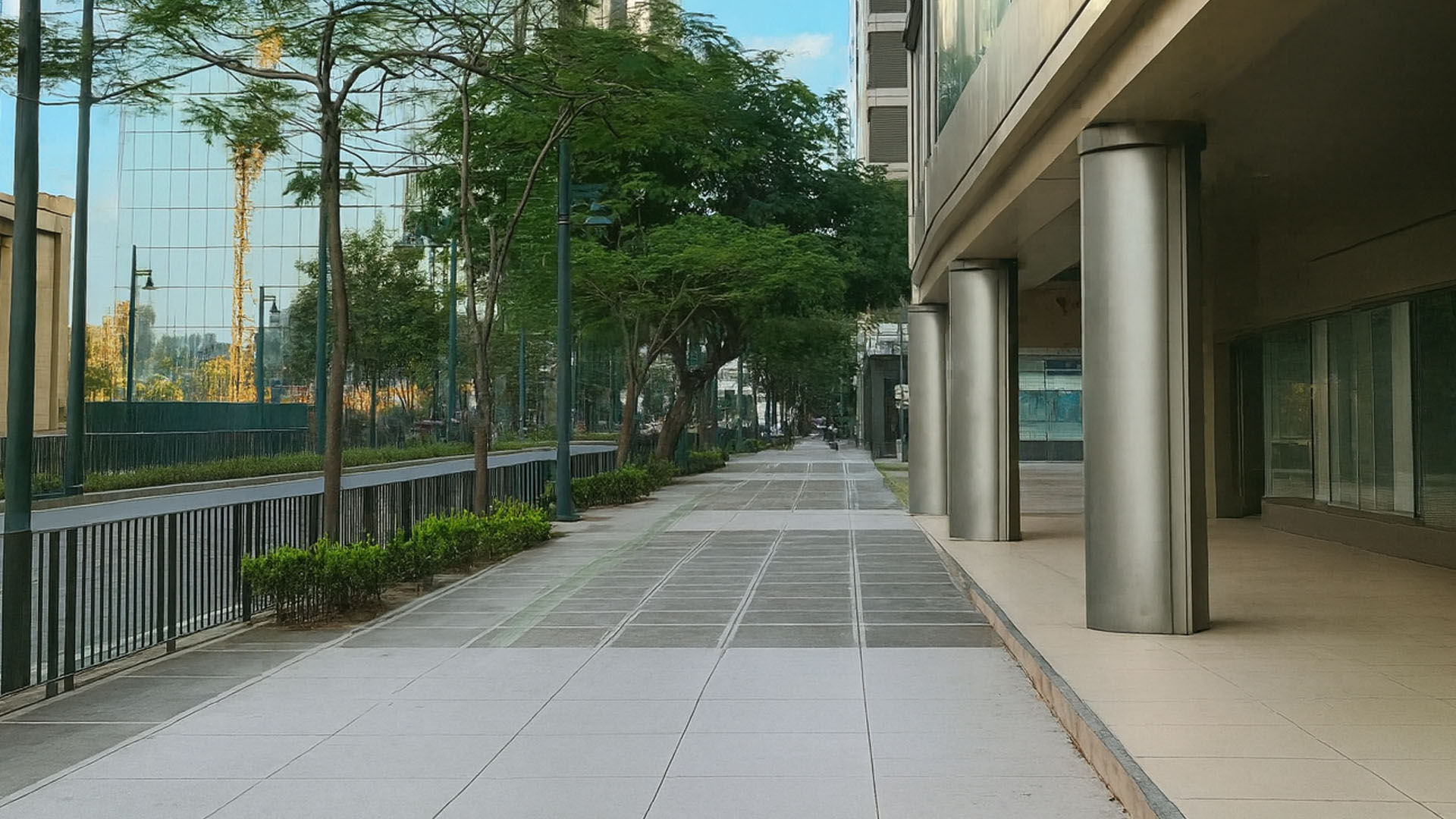 Philippines – Afternoon View of BGC 32nd Street (4K)
