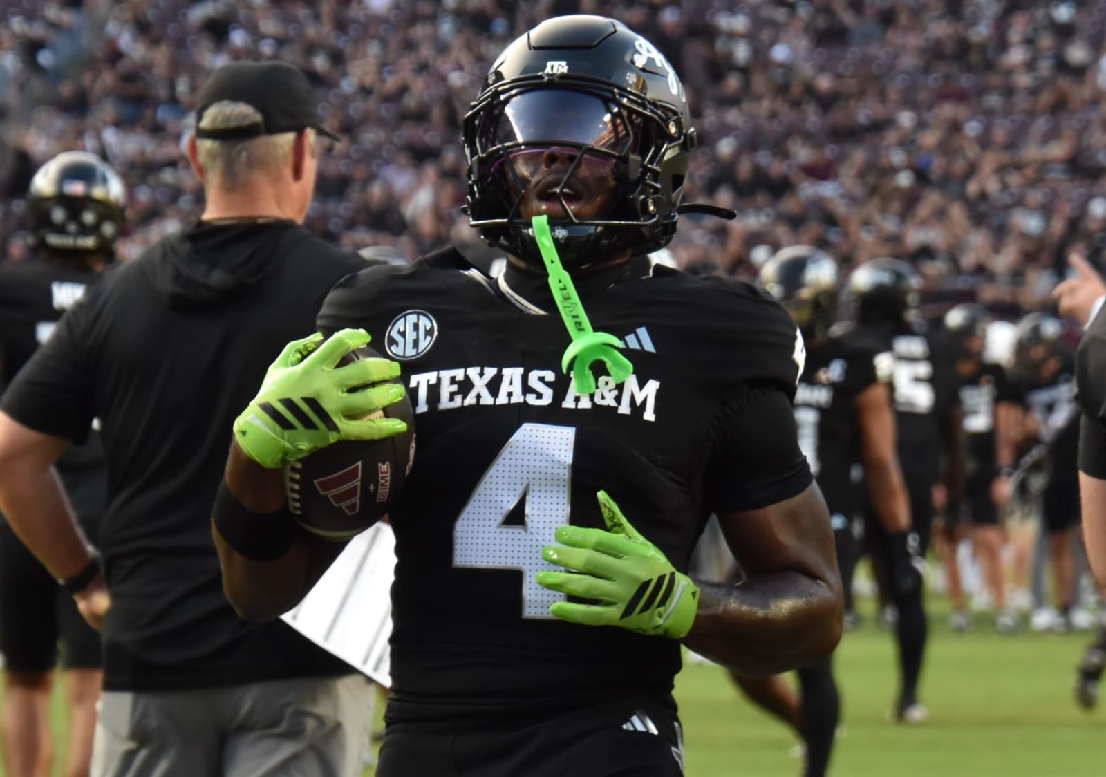 Aggies grind down Bulldogs in 31-9 victory
