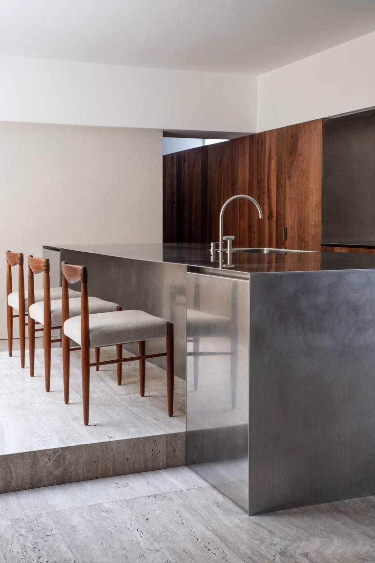 13 Trending Kitchen Islands That You'll See in All the Coolest Schemes ...