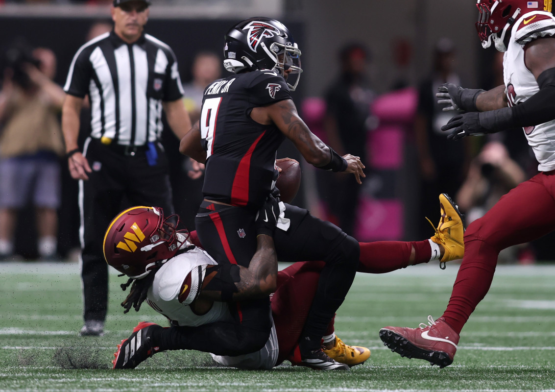 The NFL cracks down on Commanders LB Frankie Luvu with unfortunate news ...