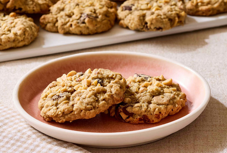 I made John Legend’s loaded oatmeal cookies—and now I get why bakeries ...