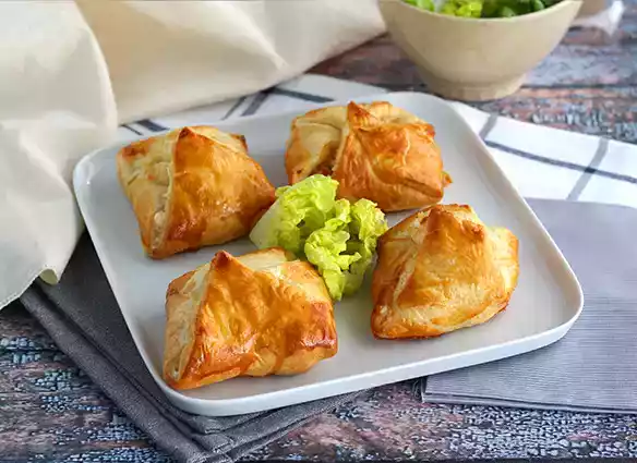 Flaky baskets with smoked salmon