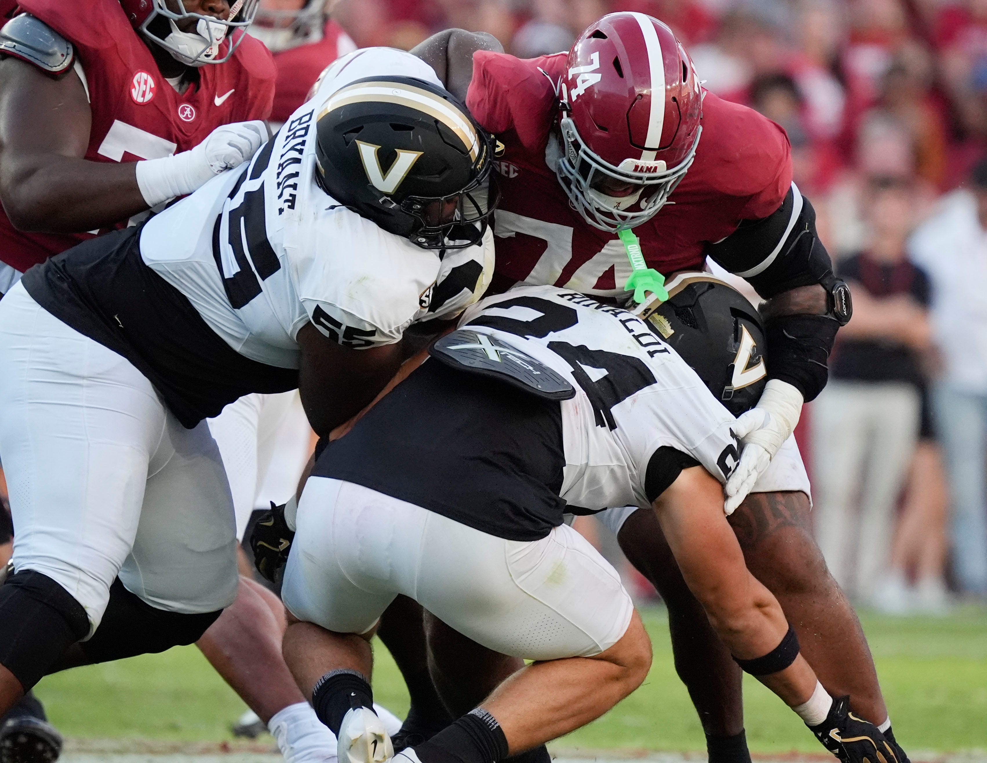 How much is Alabama football actually rotating on the offensive line ...