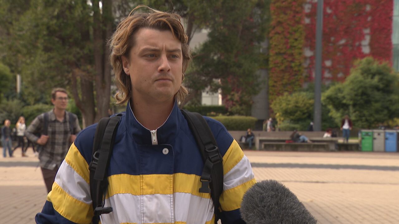 B.C. student loan delays leave students uncertain amid public workers ...