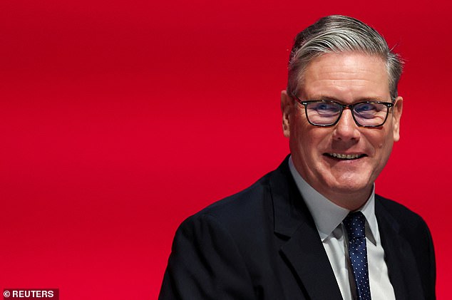 Starmer's chief of staff 'not behind PM's Nigel Farage racism jibe' but ...