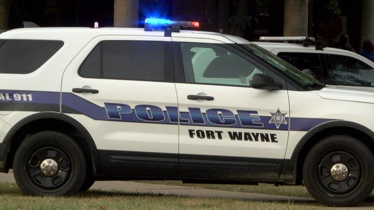 Suspect leads Fort Wayne police on chase in school bus
