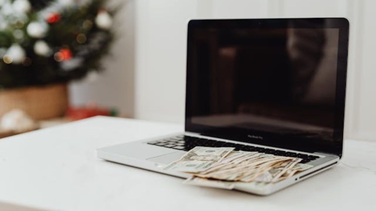 3 signos del zodiaco atraen suerte financiera en octubre de 2025