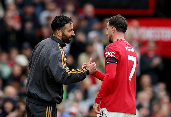 Mason Mount: 'Chúng tôi ủng hộ thầy Amorim 100%'