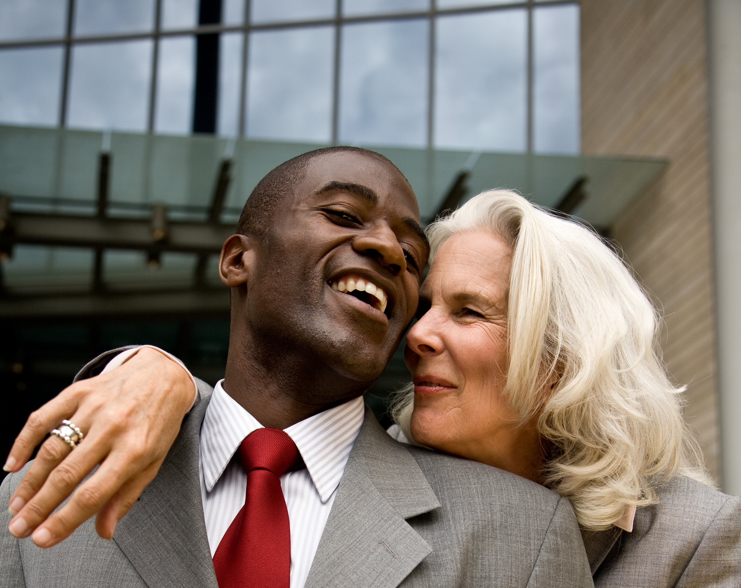 People Who Married Or Dated Significantly Older Partners Are Sharing ...